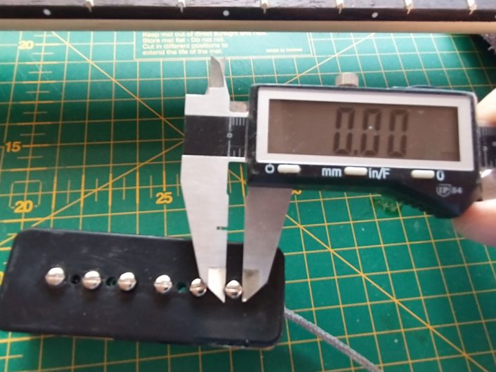 An easy way to measure pole-piece spacing – Manchester Guitar Tech